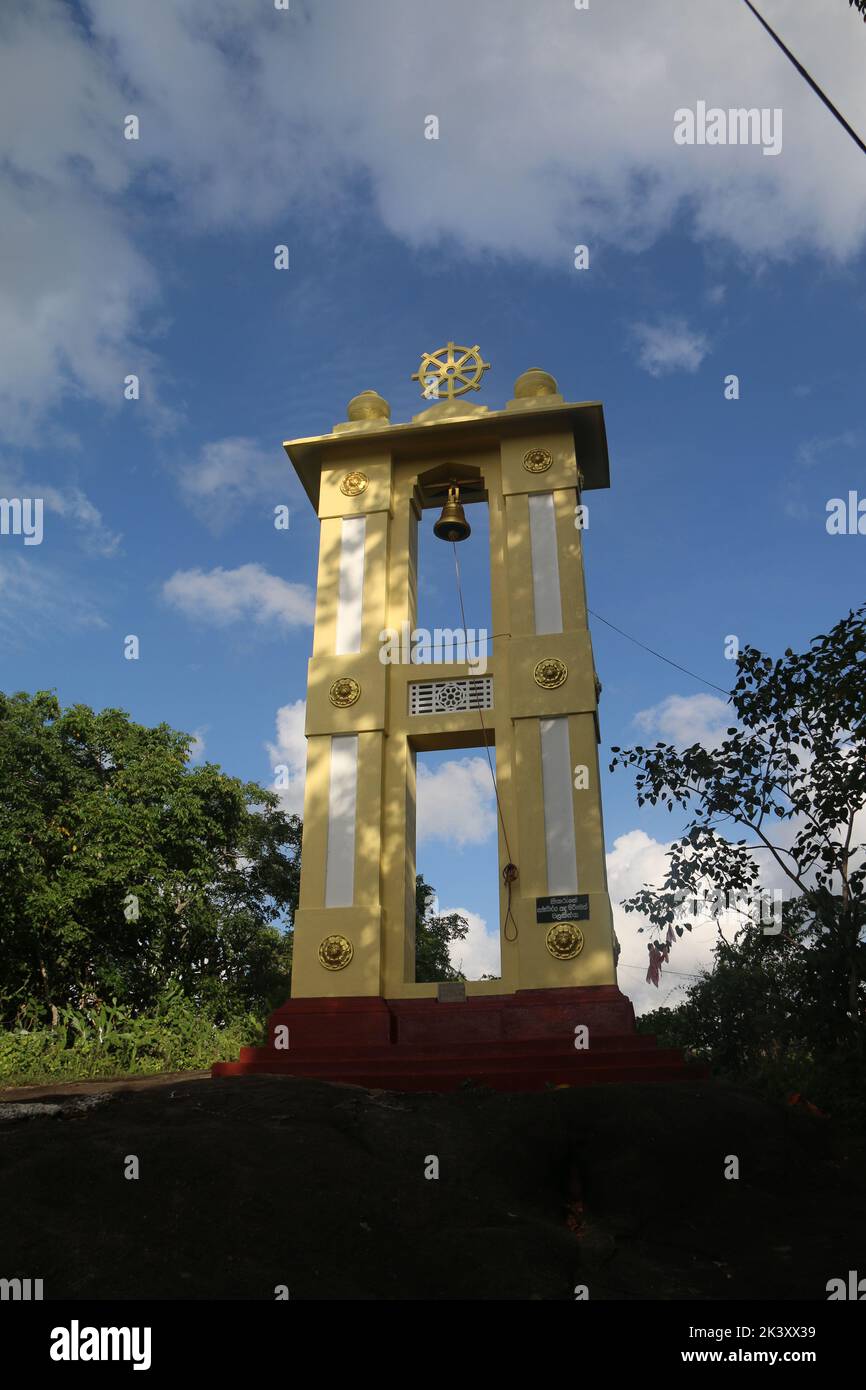 Aluthepola Ganekanda Raja Maha Vihara is an old Buddhist temple in ...