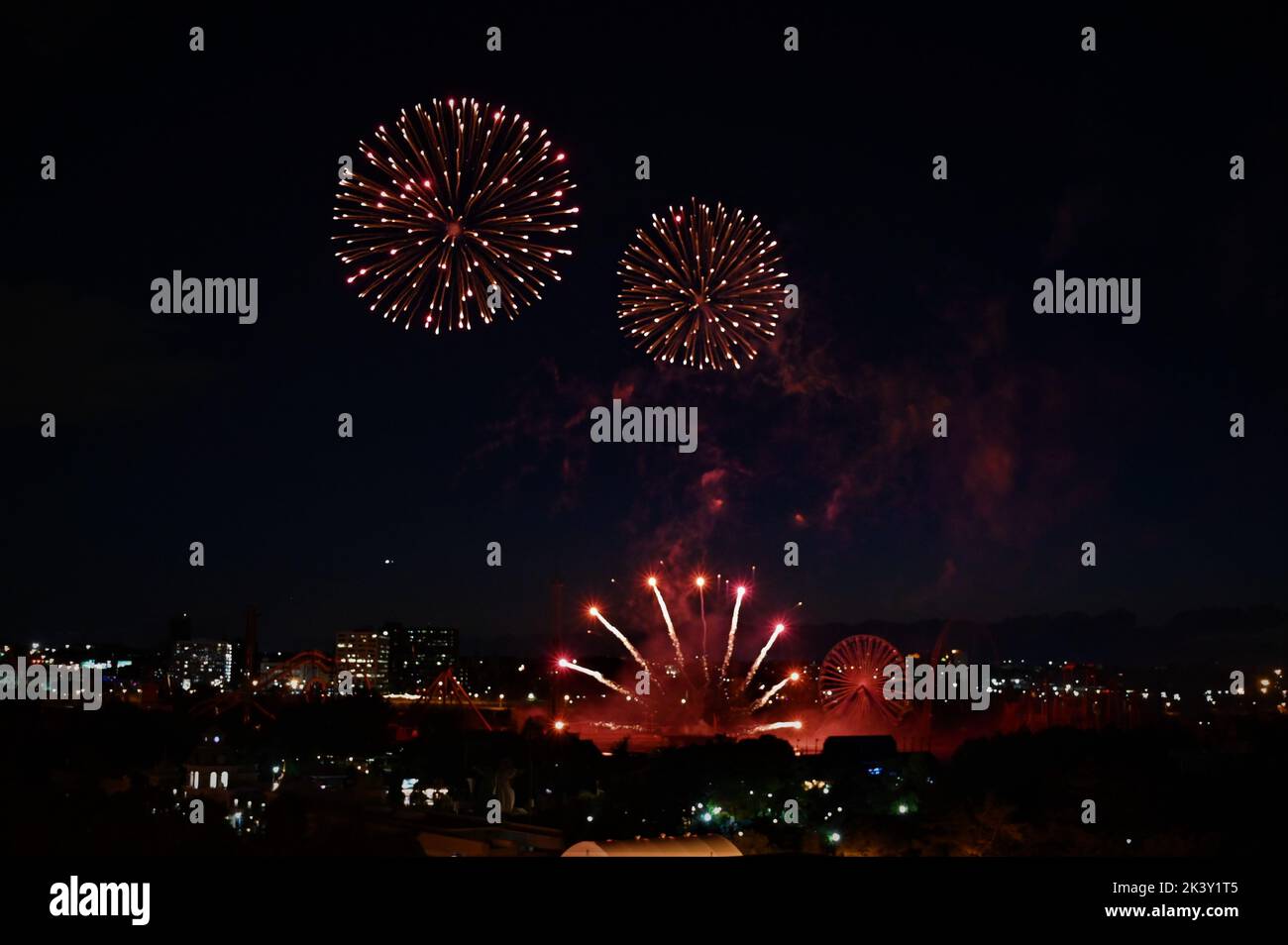 Fireworks night sky background high hi-res stock photography and images ...