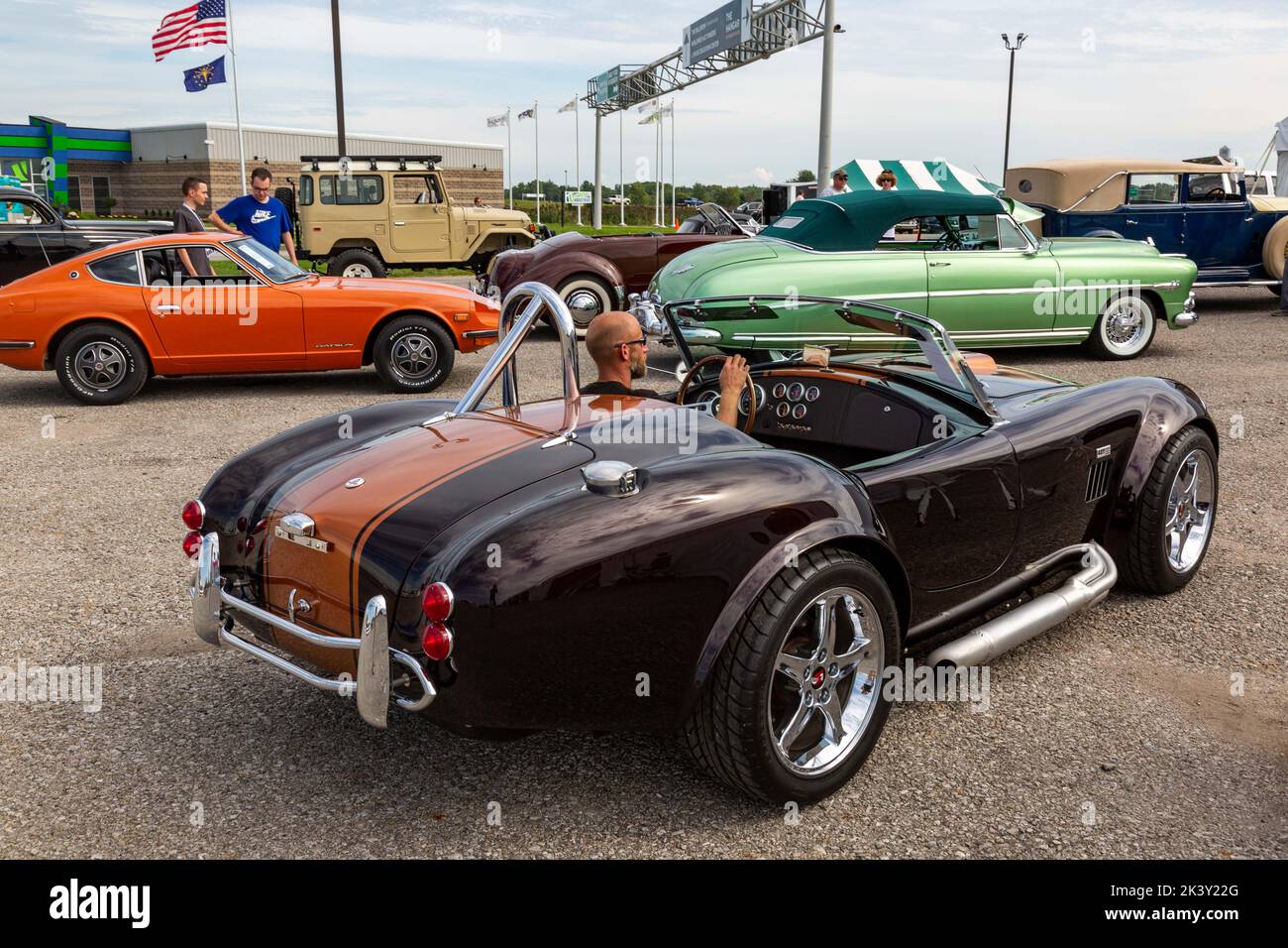 Brown shelby ac 427 cobra replica hi-res stock photography and images ...