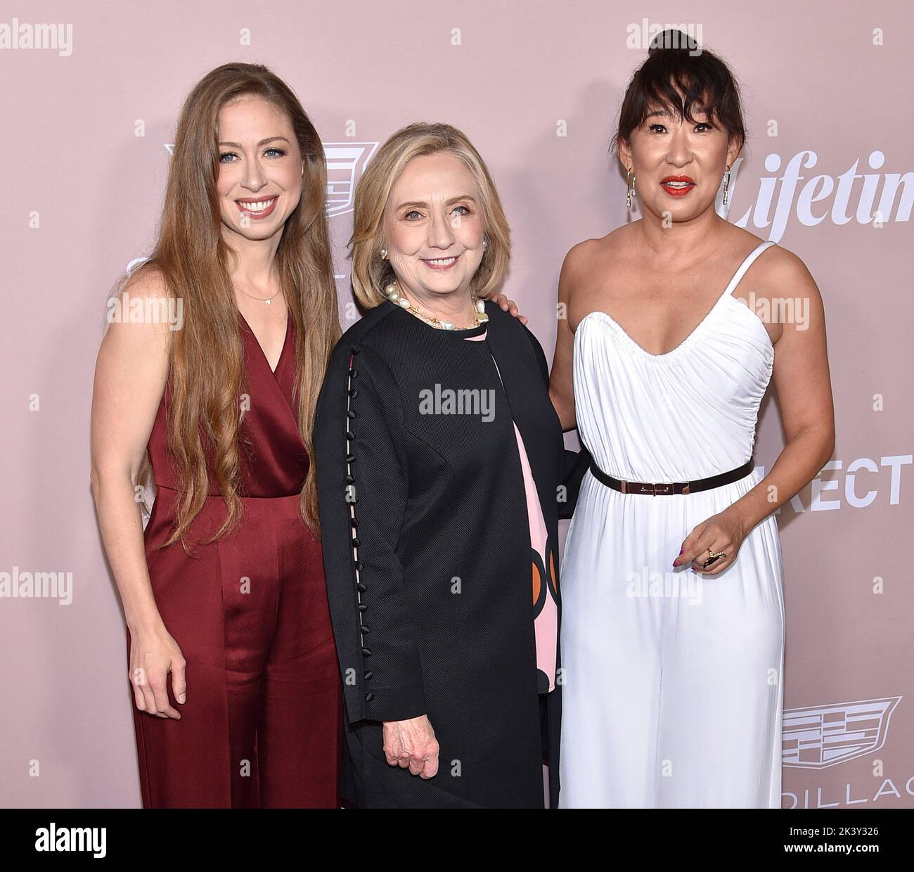 Chelsea Clinton, Hillary Clinton and Sandra Oh arriving to Variety's ...