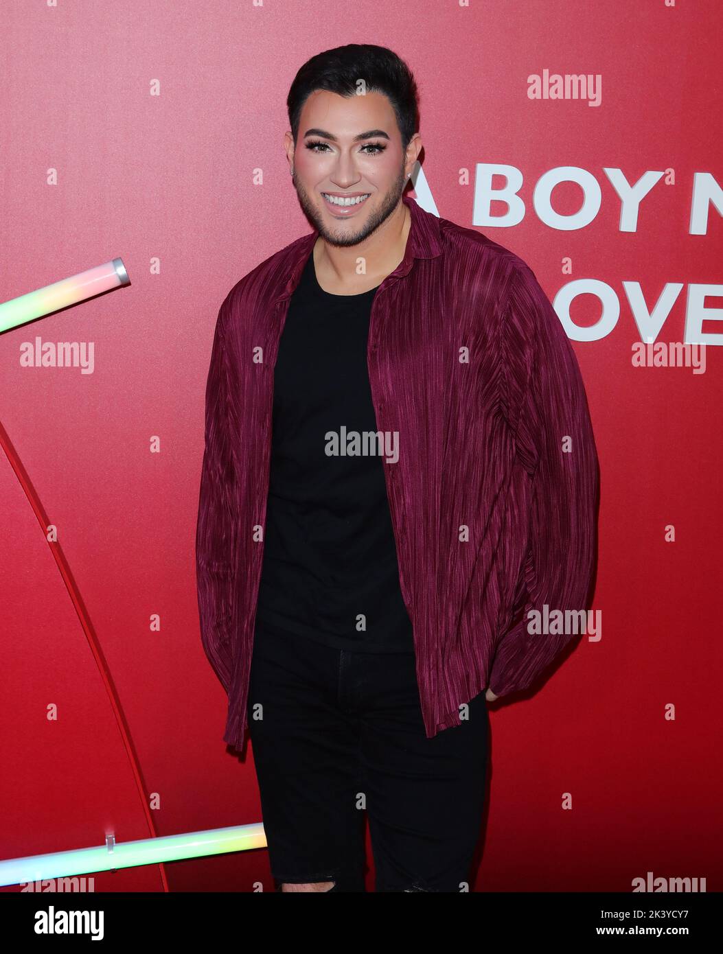 Los Angeles, USA. 28th Sep, 2022. Manny Mua arrives at Universal BROS ...
