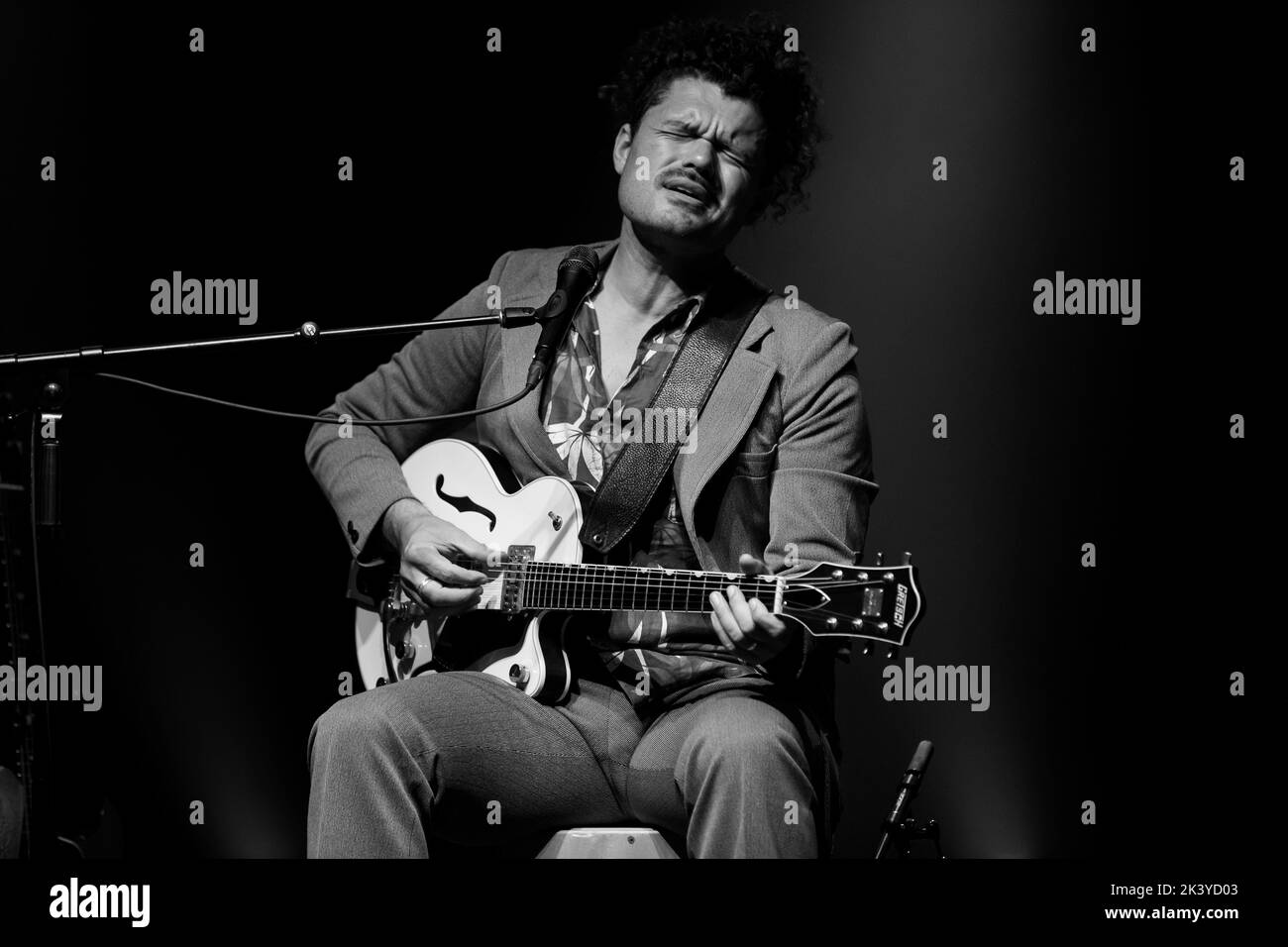 Australian singer Black and White Stock Photos & Images - Alamy