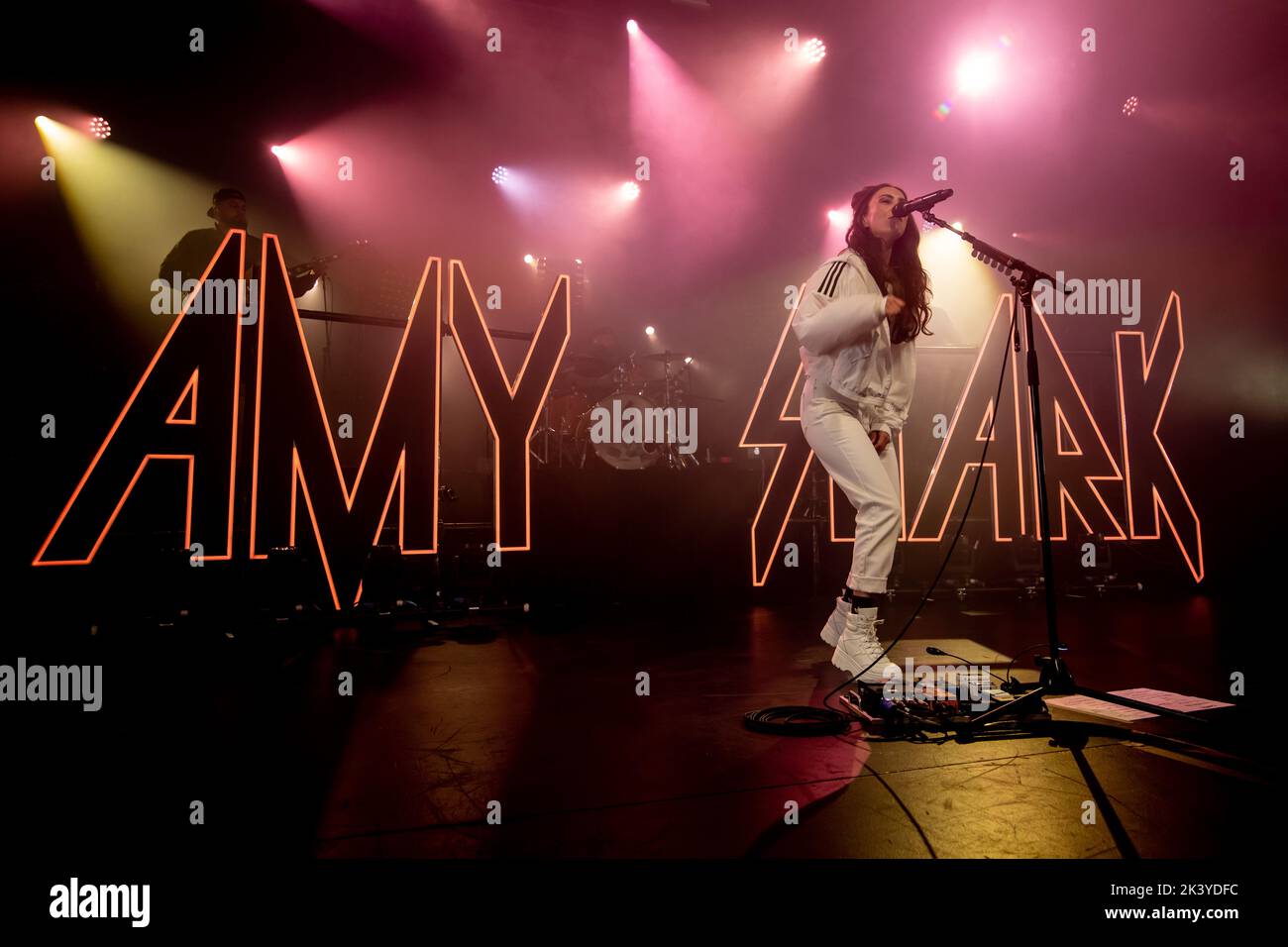 Australian singer songwriter Amy Shark performing live in 2022 Stock ...