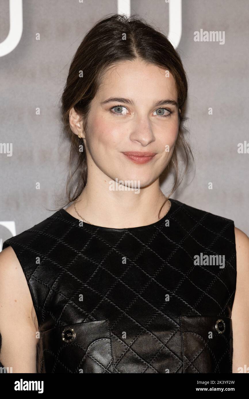 Rebecca Marder attends the Simone, Le Voyage Du Siecle Premiere at ...