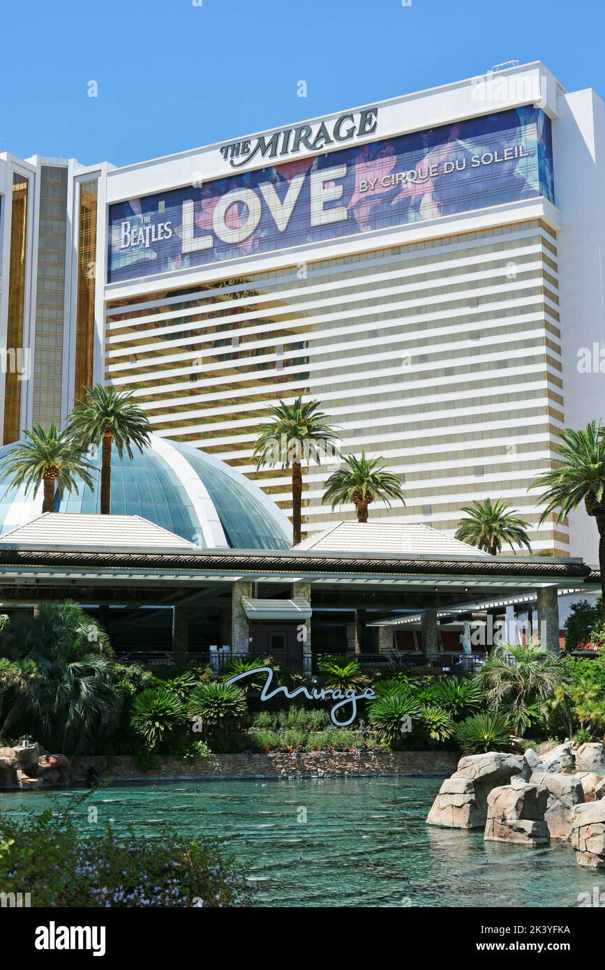 Mirage casino hotel located on the Las Vegas Strip, Nevada, USA Stock ...