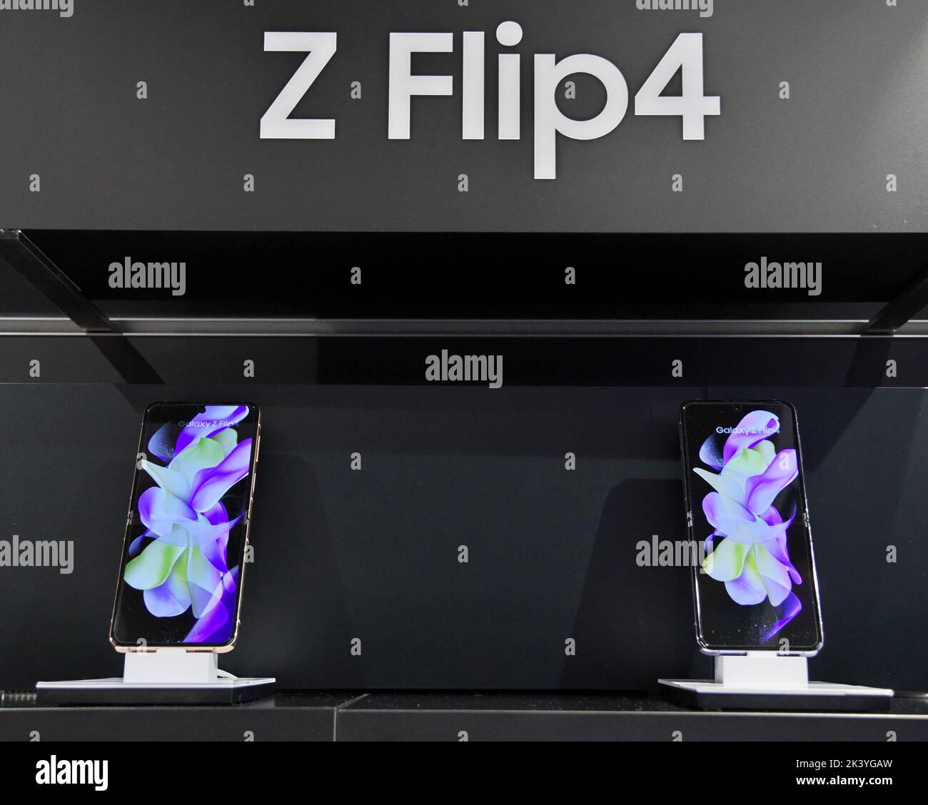 Tokyo, Japan. 29th Sep, 2022. The Samsung Galaxy Z Flip4 is displayed ...