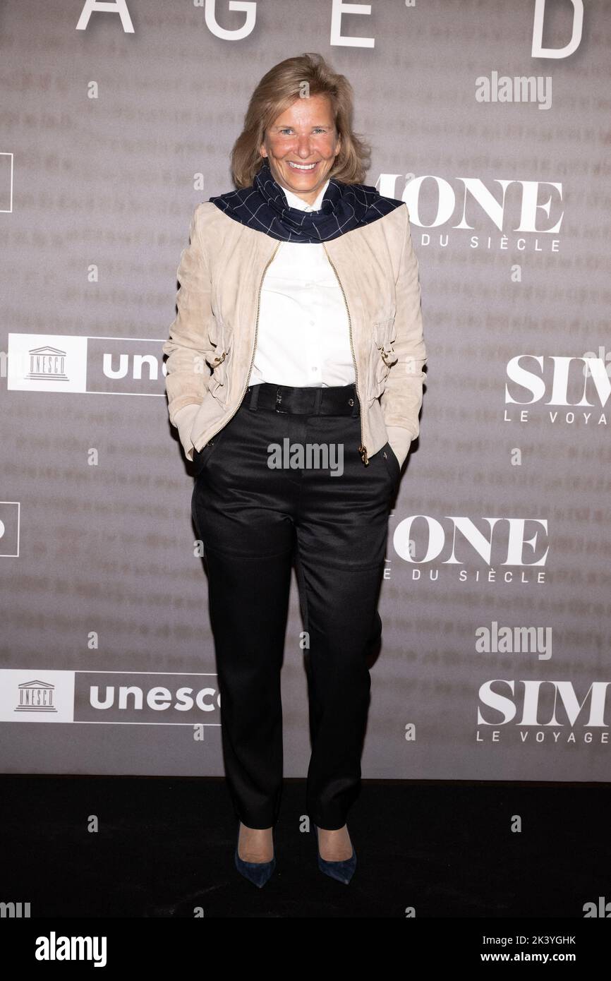 Iris Knobloch attends the Simone, Le Voyage du Siecle Premiere at ...