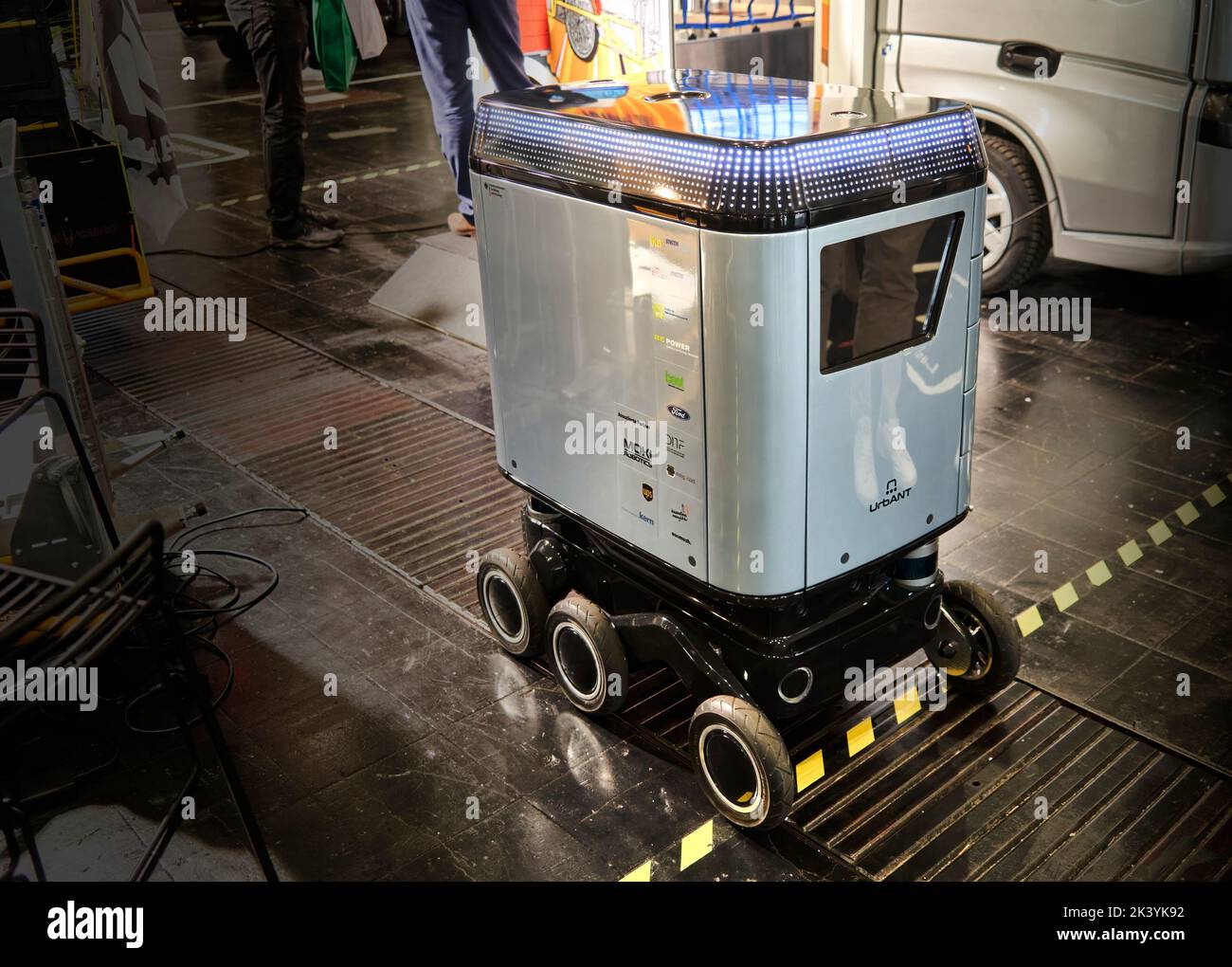 Urbant Robotic transport trolley for autonomous electric transport of ...