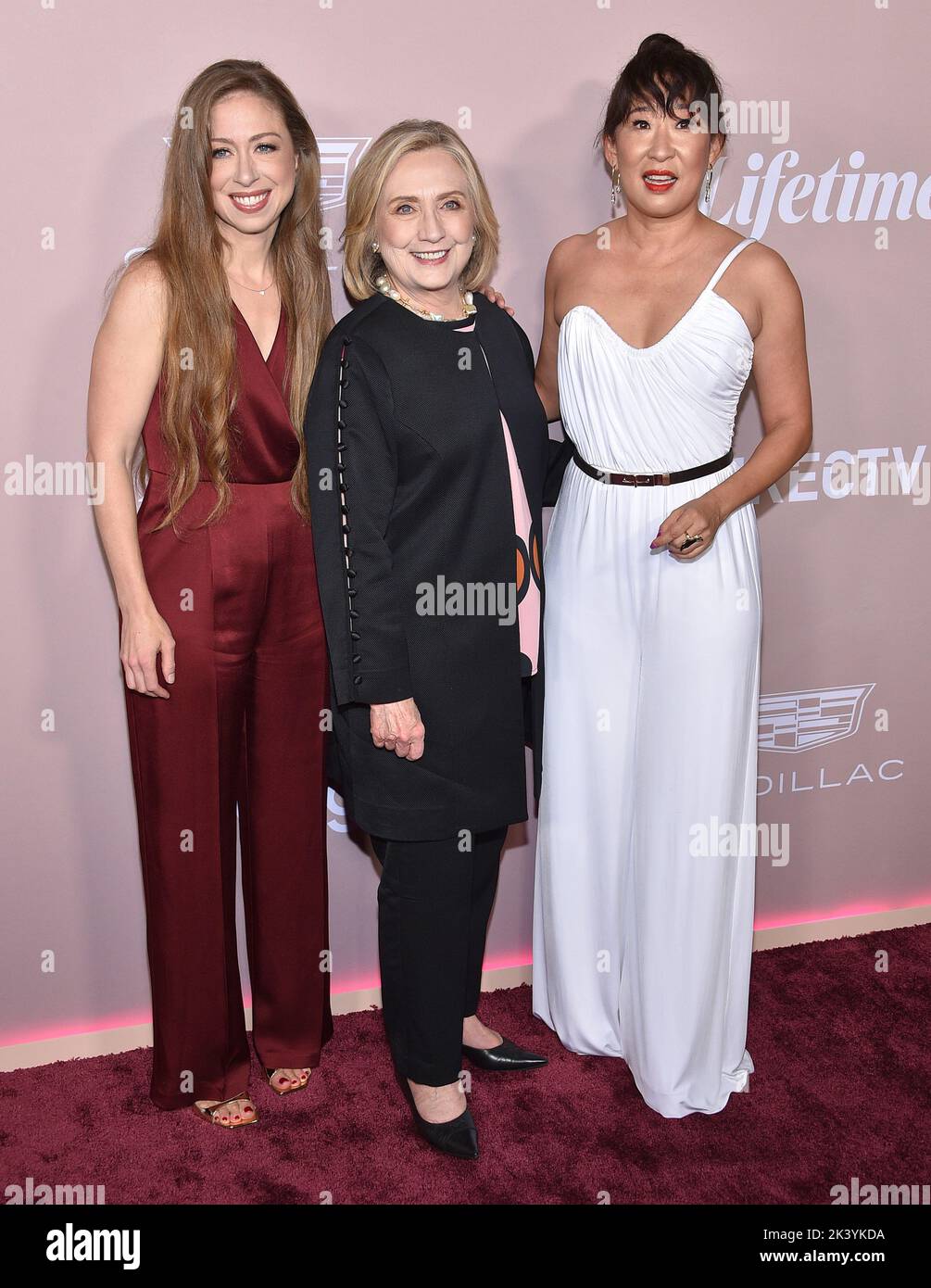 Chelsea Clinton, Hillary Clinton and Sandra Oh arriving to Variety's ...