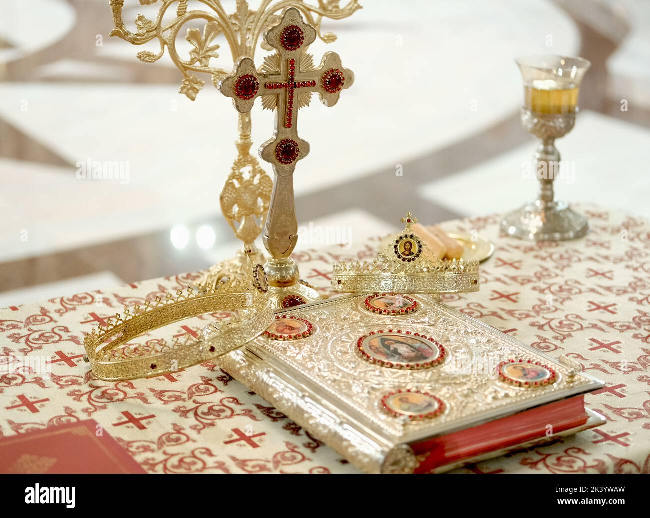 Eastern orthodox communion hi-res stock photography and images - Alamy