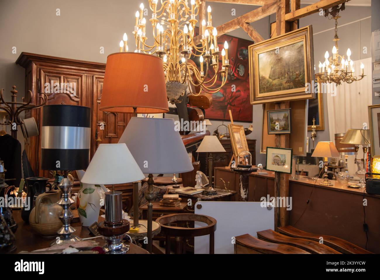 Paris, France. August 2022. One of the many antique shops at the Saint ...