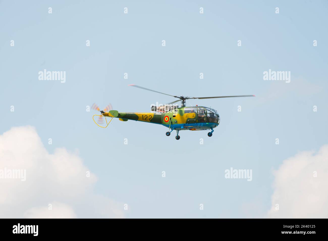 Flying sideways hi-res stock photography and images - Alamy