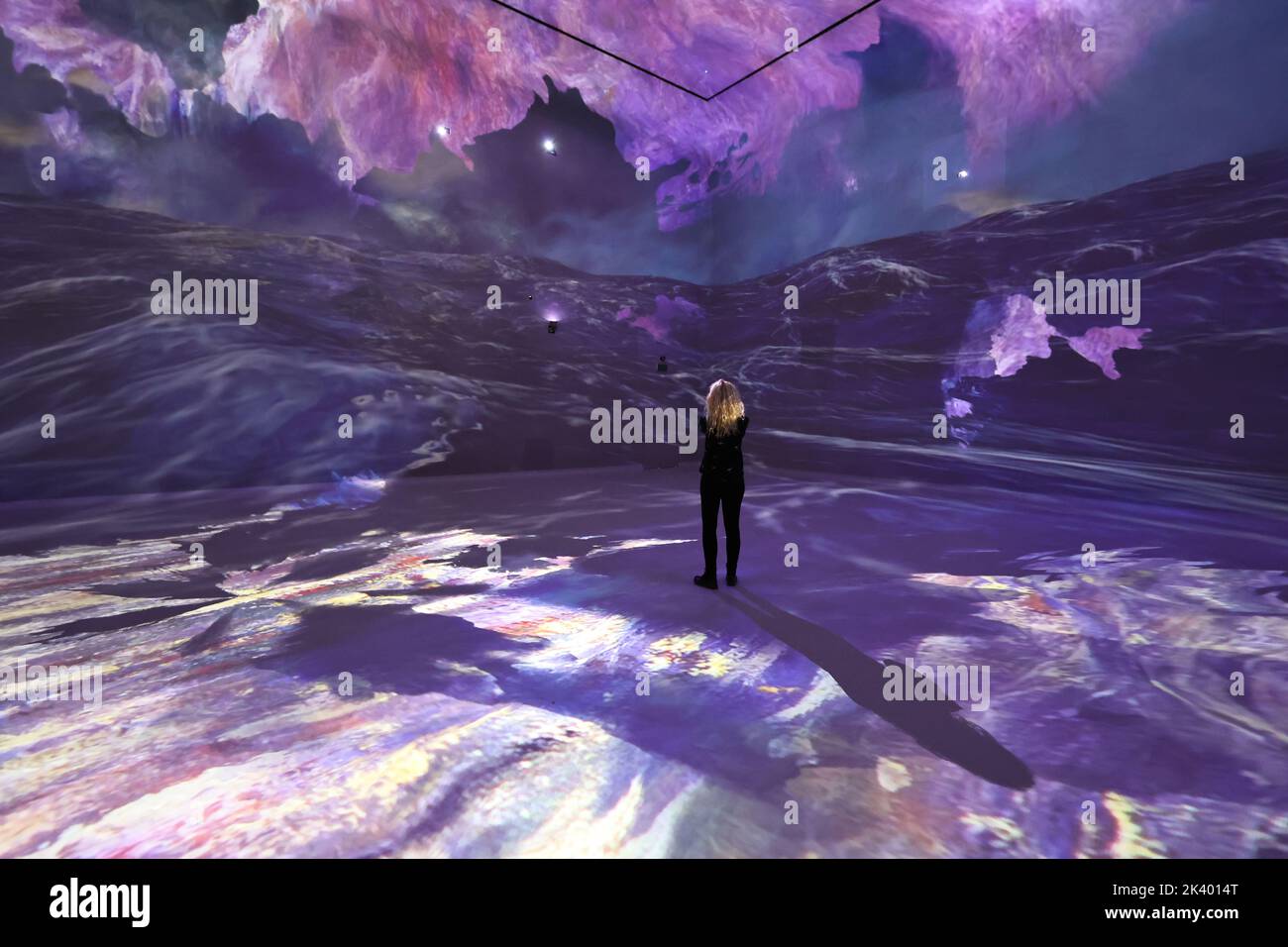 Frameless Press Preview, UK's biggest immersive art experience, Marble ...
