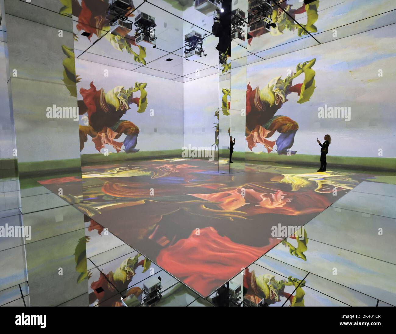 Frameless Press Preview, UK's biggest immersive art experience, Marble ...