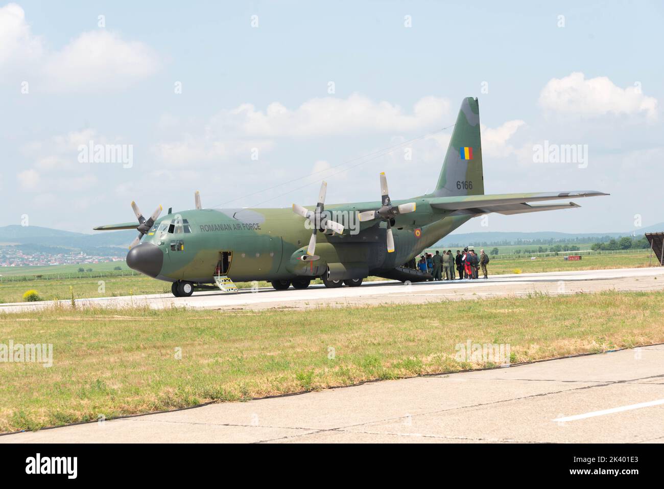 People hercules aircraft hi-res stock photography and images - Alamy