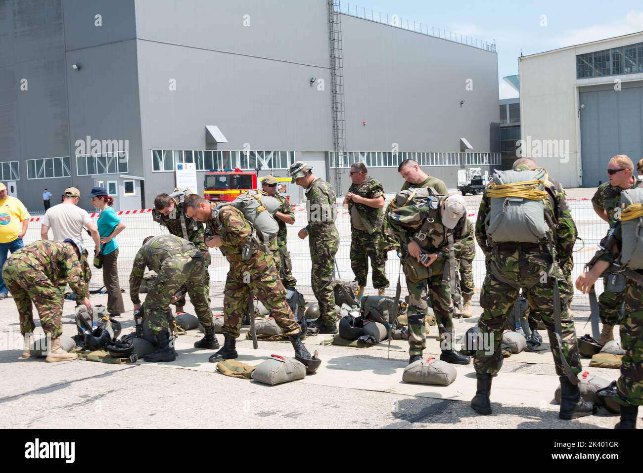 Army team costumed and equipped to jump for an airshow Stock Photo - Alamy