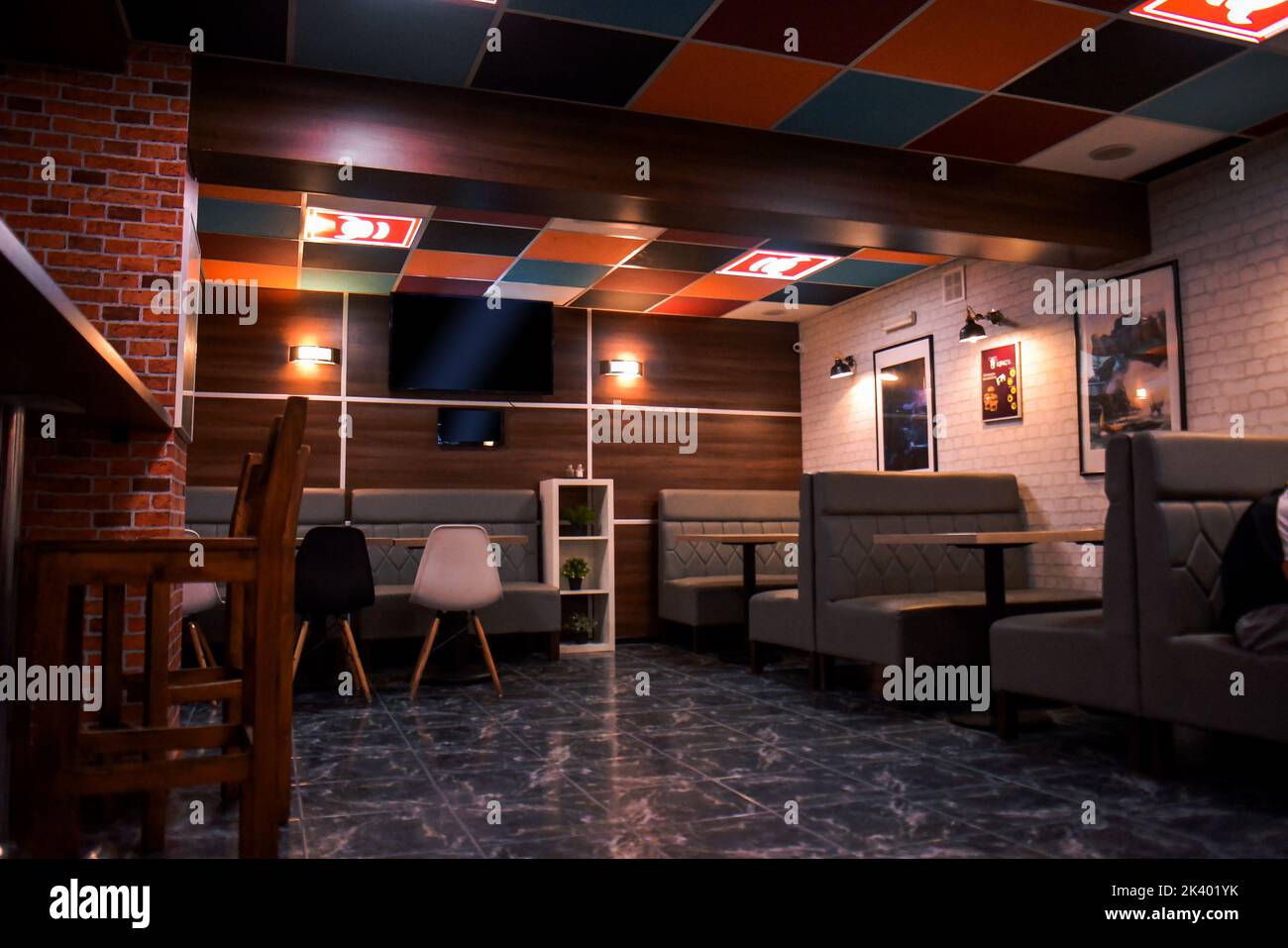 The interior of a pub Stock Photo - Alamy