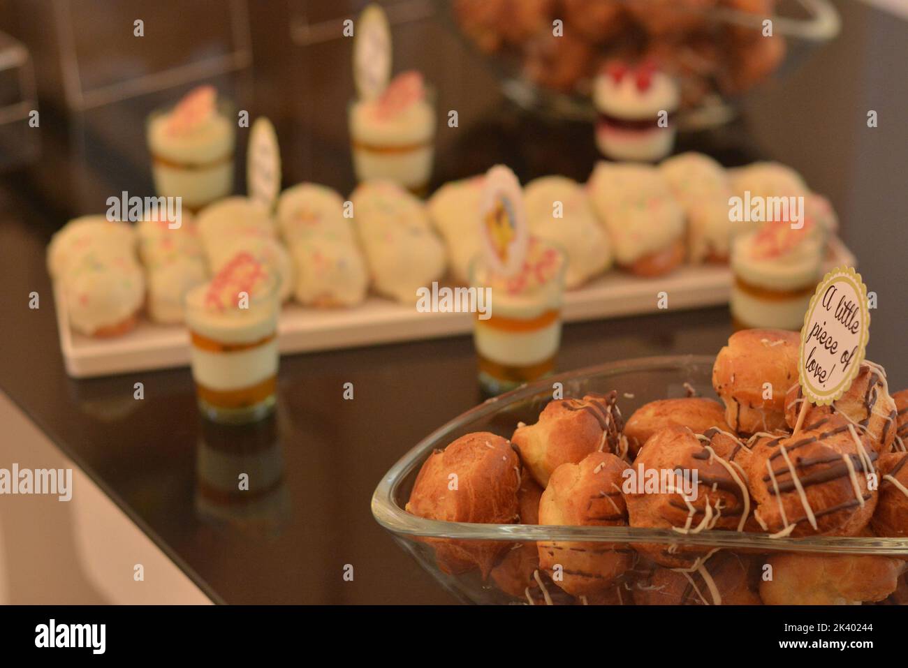 Empty eclairs hi-res stock photography and images - Alamy