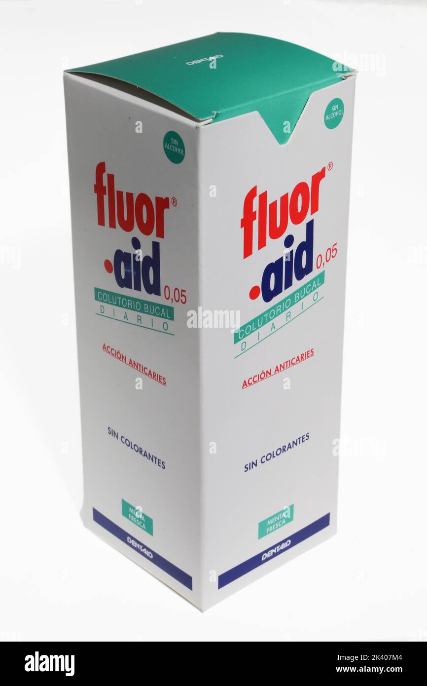 Fluor aid 0 05 colutorio diario anticaries 500ml hi-res stock ...