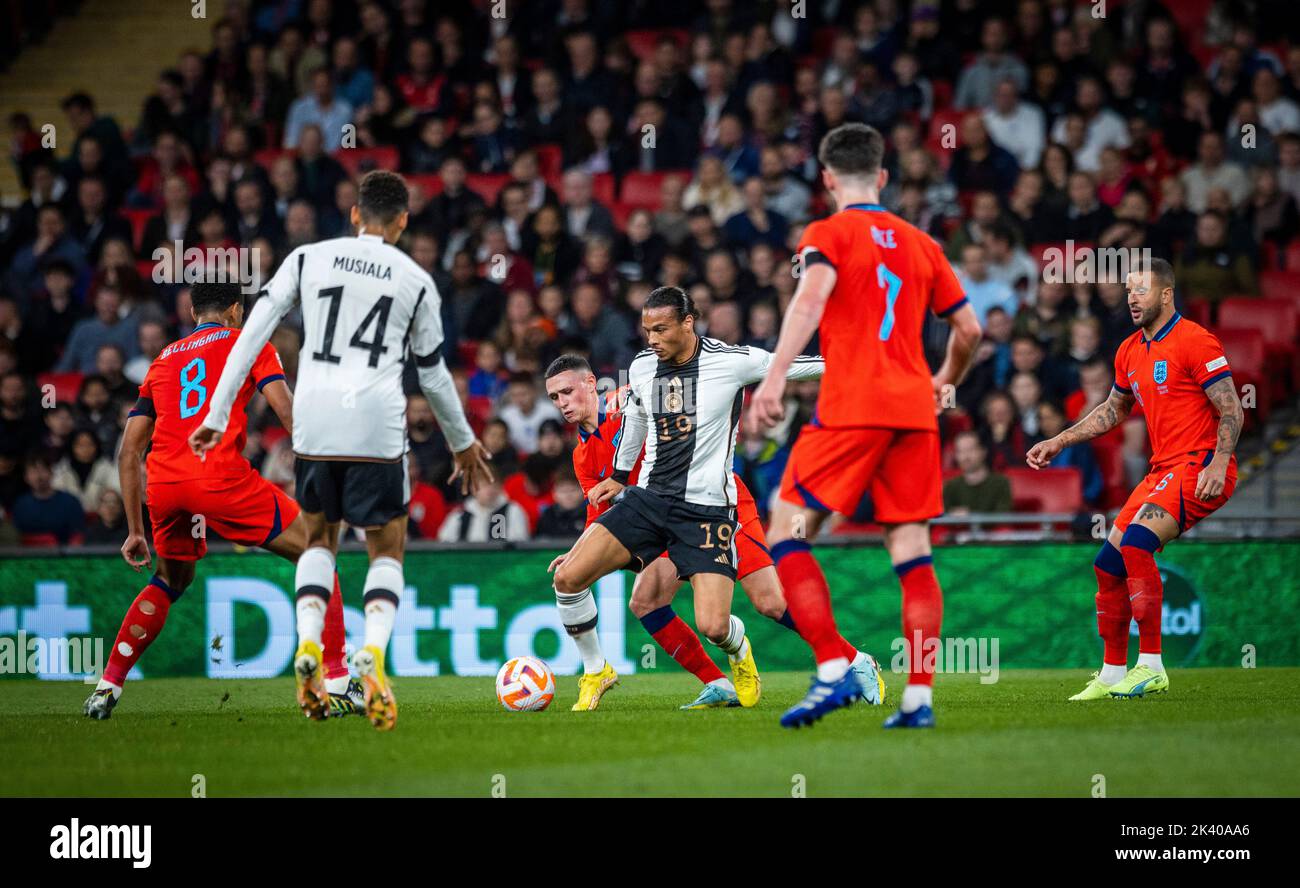 London, 26.09.2022 Leroy Sane (Deutschland), Phil Foden (England ...