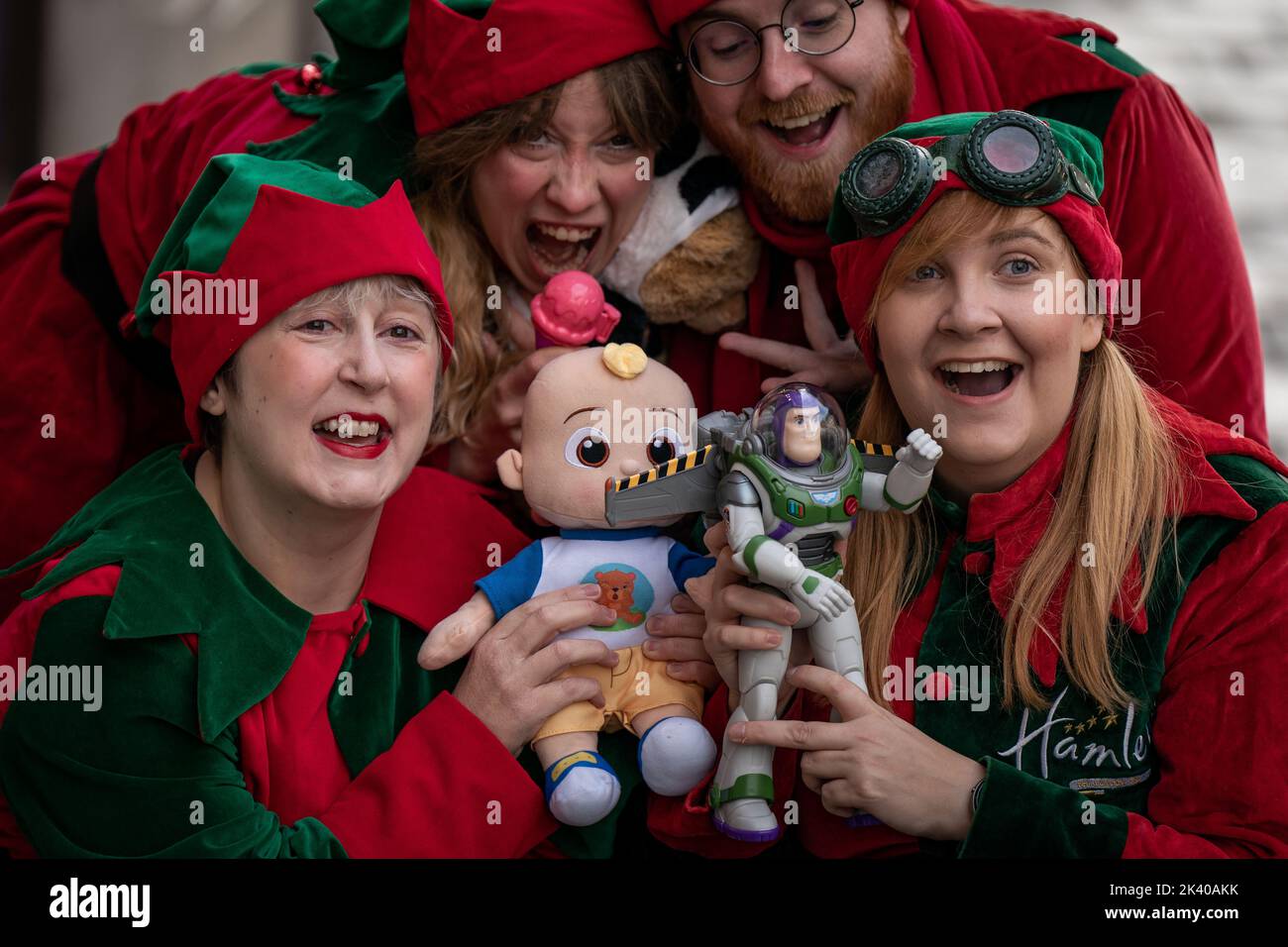Hamleys christmas 2022 hi-res stock photography and images - Alamy