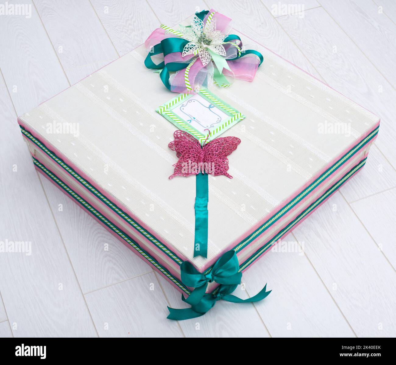 Hand made gift box Stock Photo - Alamy