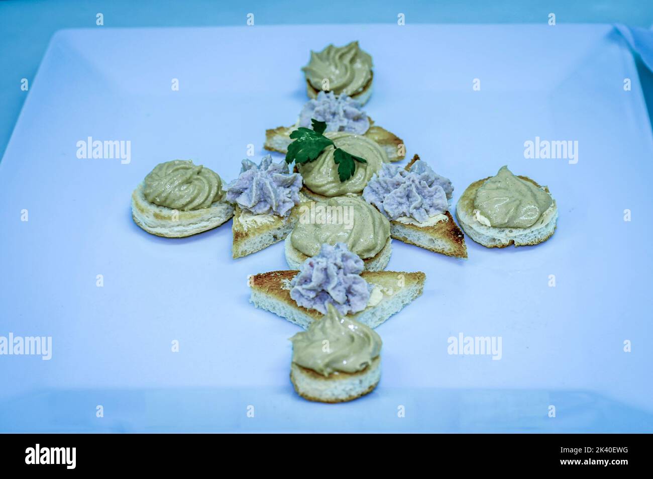 Pare marinara spread on pieces of toasted bread Stock Photo - Alamy