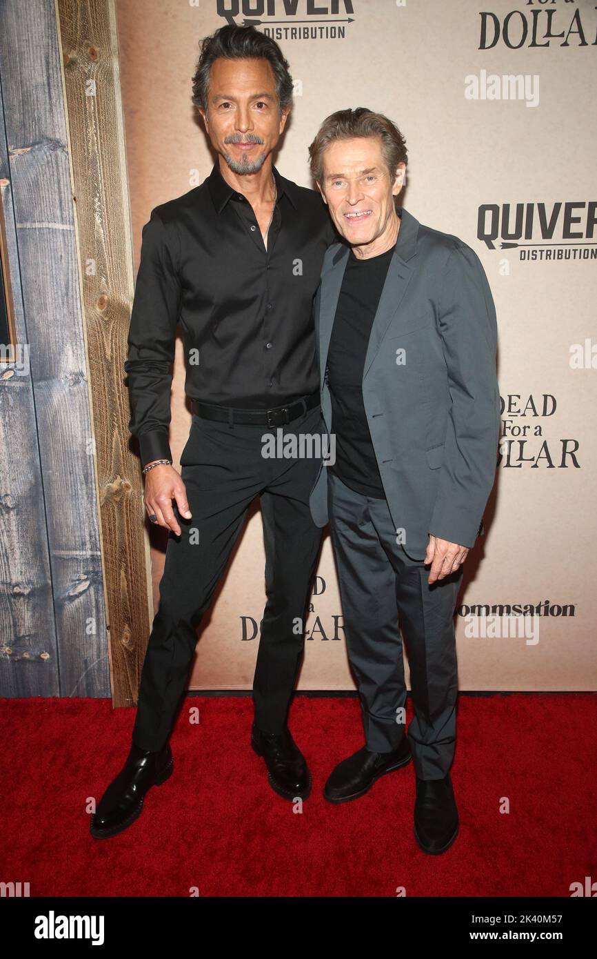 Willem dafoe and benjamin bratt hi-res stock photography and images - Alamy
