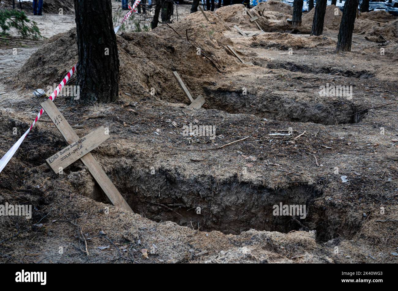 Massburial hi-res stock photography and images - Alamy