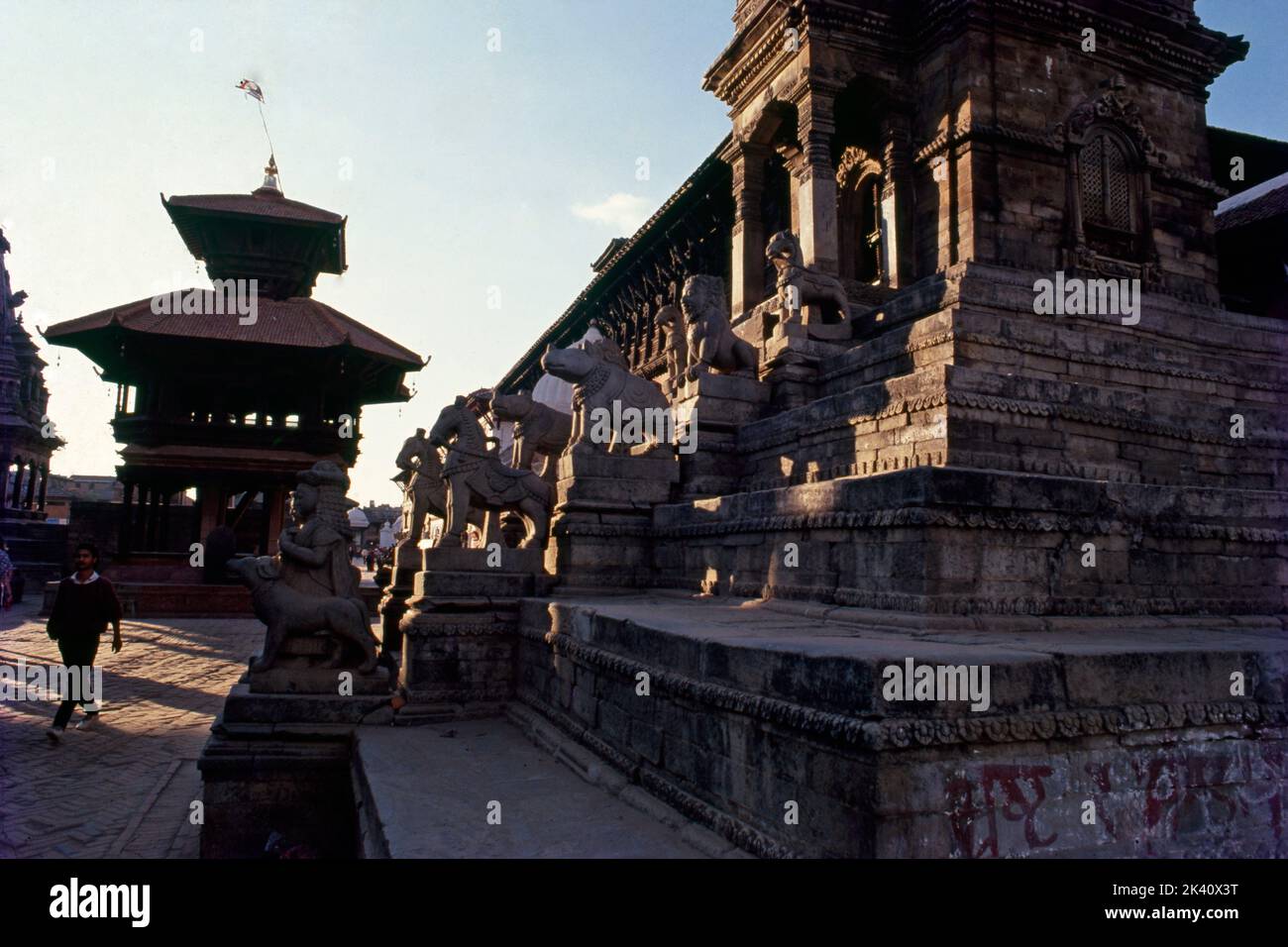 Various stone steps hi-res stock photography and images - Alamy