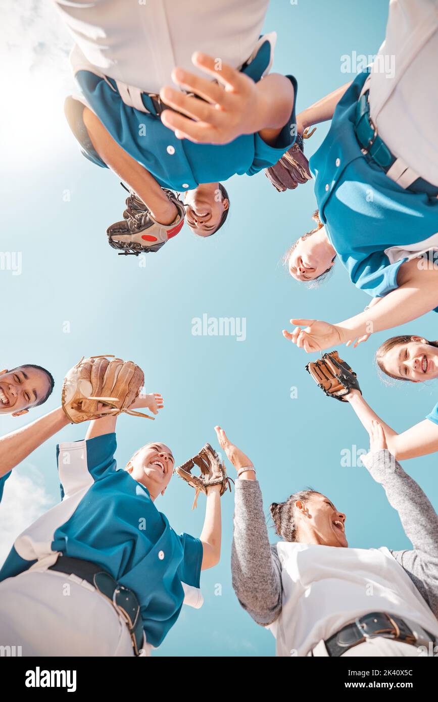 Sports team meeting coach hi-res stock photography and images - Alamy