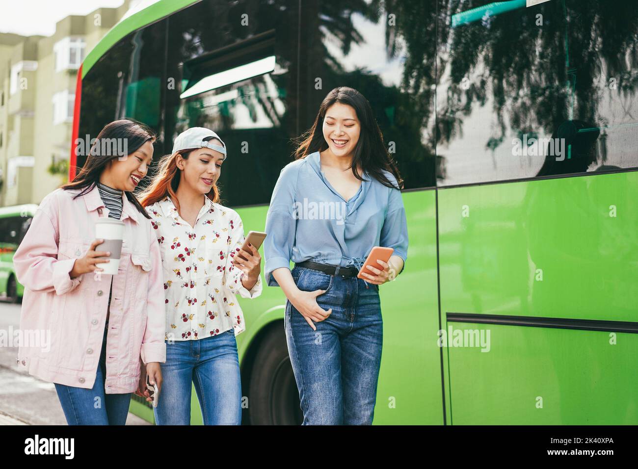 Tokyo girl group hi-res stock photography and images - Alamy