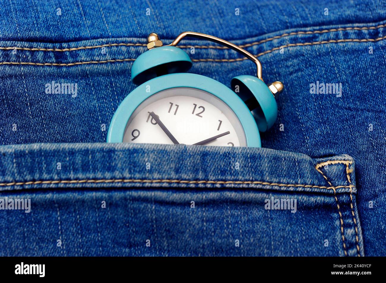 Jeans pocket hi-res stock photography and images - Alamy