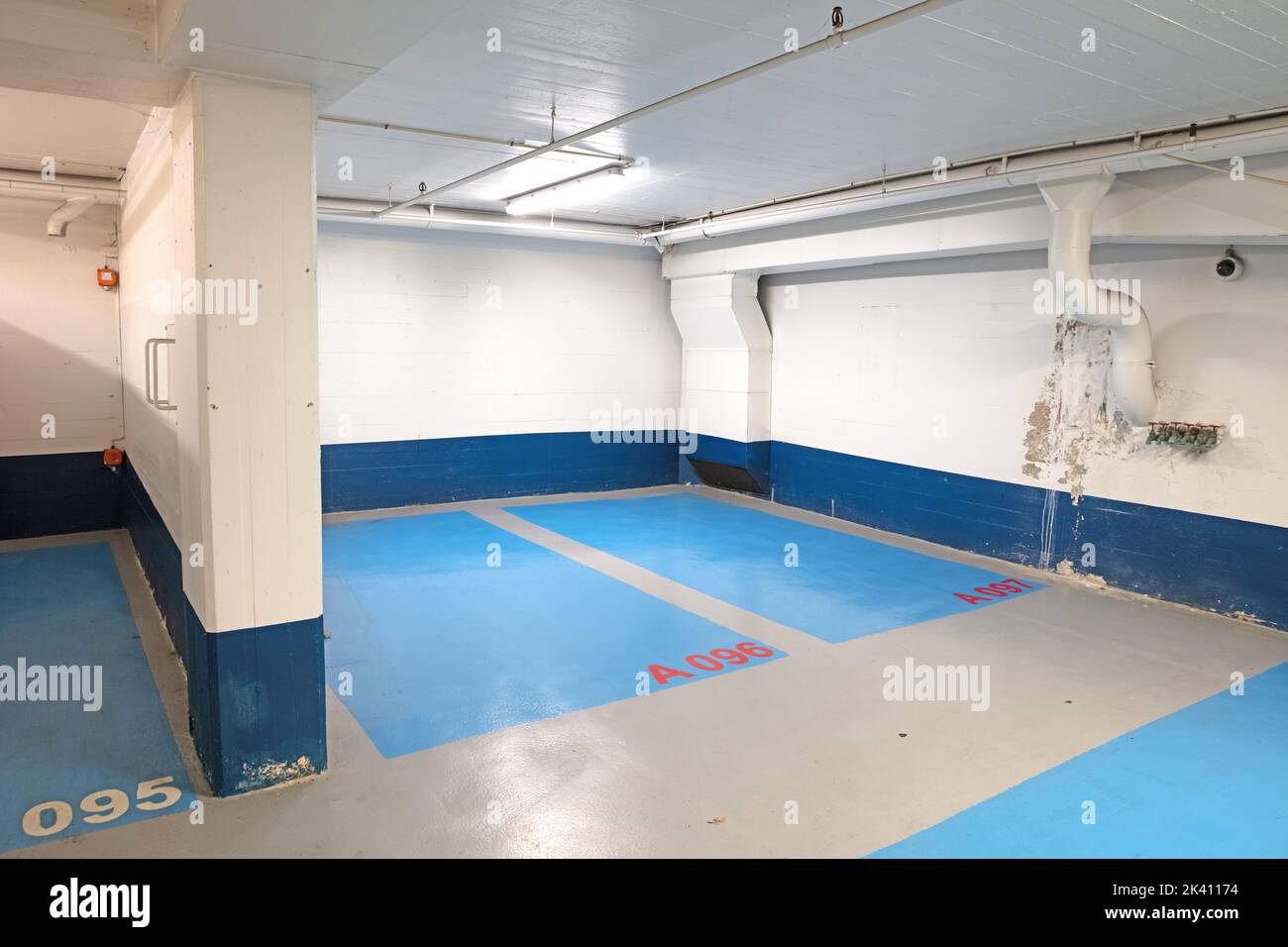 Underground parking garage, empty (no cars), selective focus Stock ...