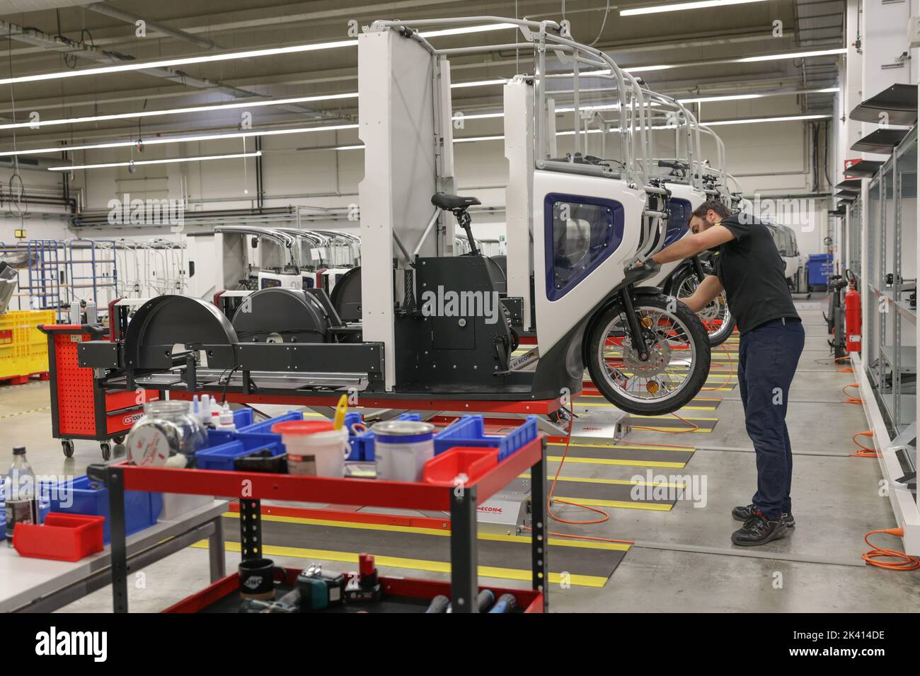 29 September 2022, Berlin: View of production at the opening of ...