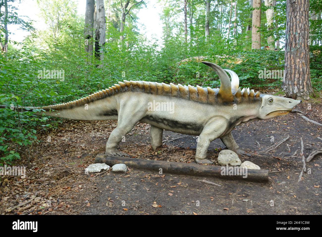 Model of a dinosaur in Dino Parc in Rasnov, Romania Stock Photo - Alamy
