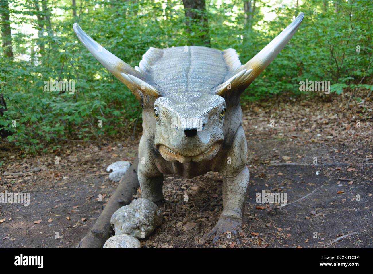 Model of a dinosaur in Dino Parc in Rasnov, Romania Stock Photo - Alamy
