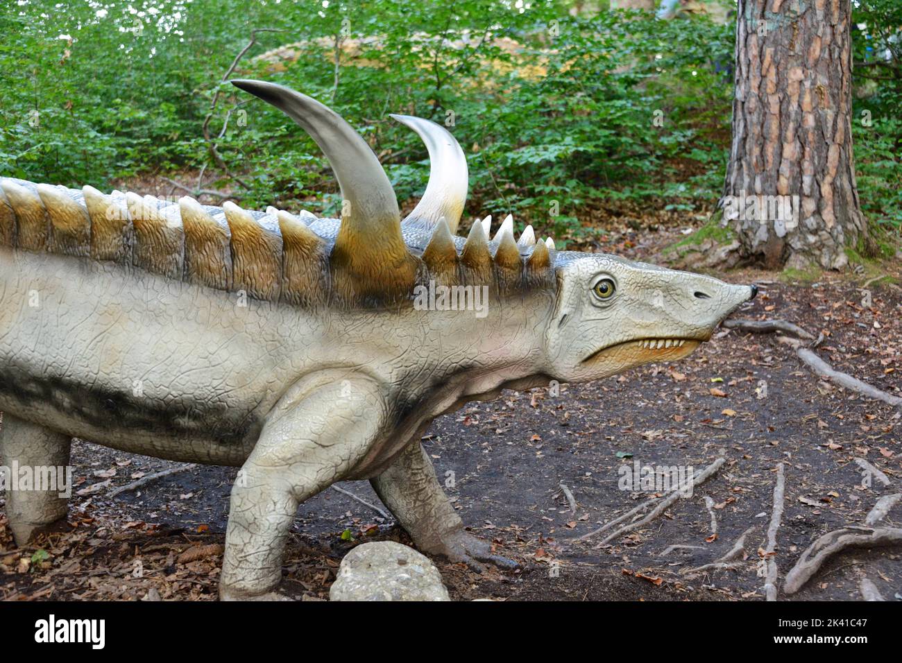 Model of a dinosaur in Dino Parc in Rasnov, Romania Stock Photo - Alamy