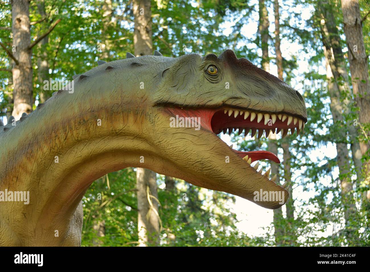 Model of a dinosaur in Dino Parc in Rasnov, Romania Stock Photo - Alamy