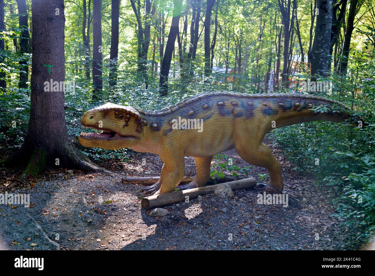 Model of a dinosaur in Dino Parc in Rasnov, Romania Stock Photo - Alamy