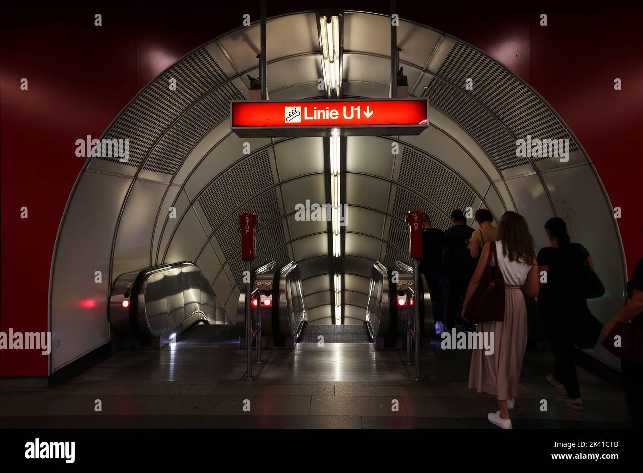 U Bahn, U Bahnstation, Verkehr, Wien Metro, Wien Subway, Wien U Bahn ...