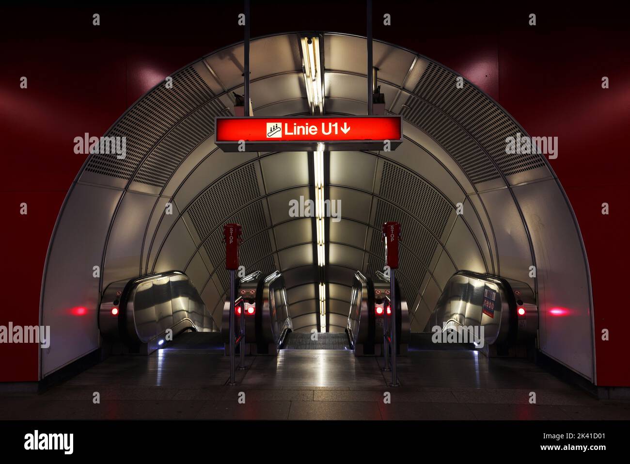 U Bahn, U Bahnstation, Verkehr, Wien Metro, Wien Subway, Wien U Bahn ...