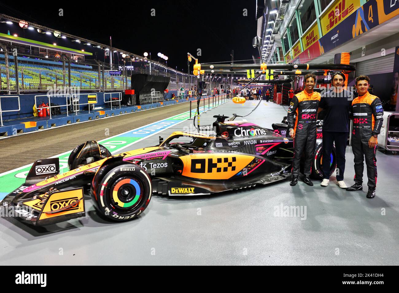 Singapore, Singapore. 29th Sep, 2022. (L to R): Daniel Ricciardo (AUS ...