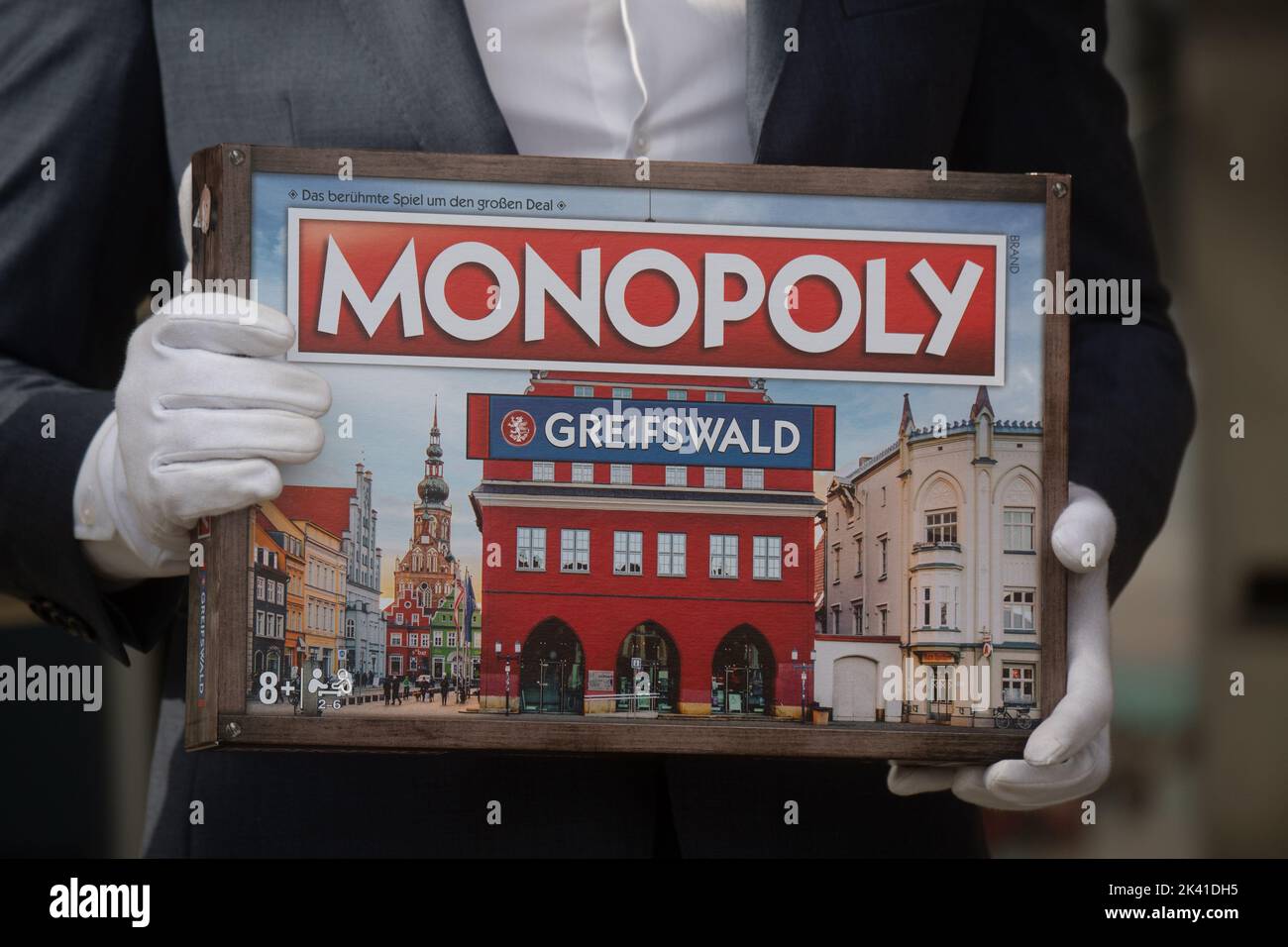 Greifswald, Germany. 29th Sep, 2022. Mister Monopoly presents the ...