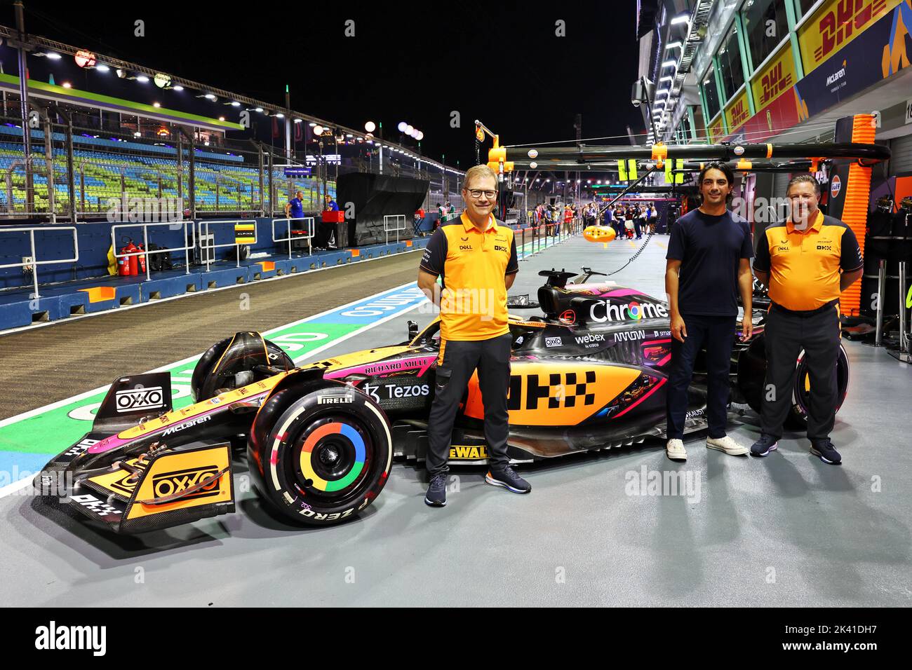 Singapore, Singapore. 29th Sep, 2022. (L to R): Andreas Seidl, McLaren ...