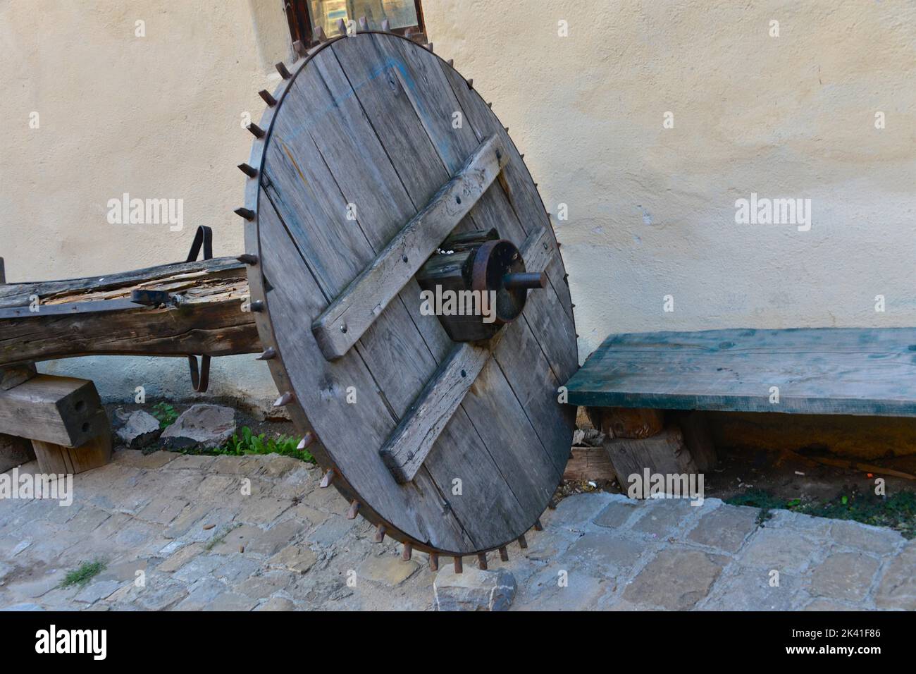 Ancient wheel hi-res stock photography and images - Alamy
