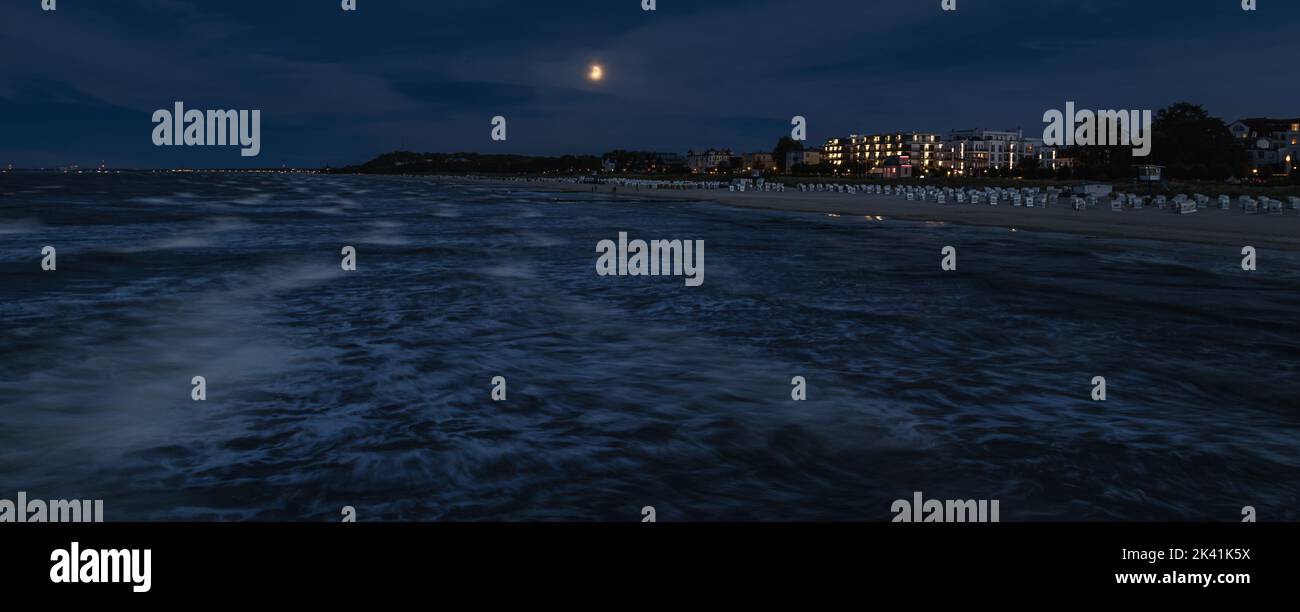 Night view of the seaside resort of Bansin Stock Photo - Alamy