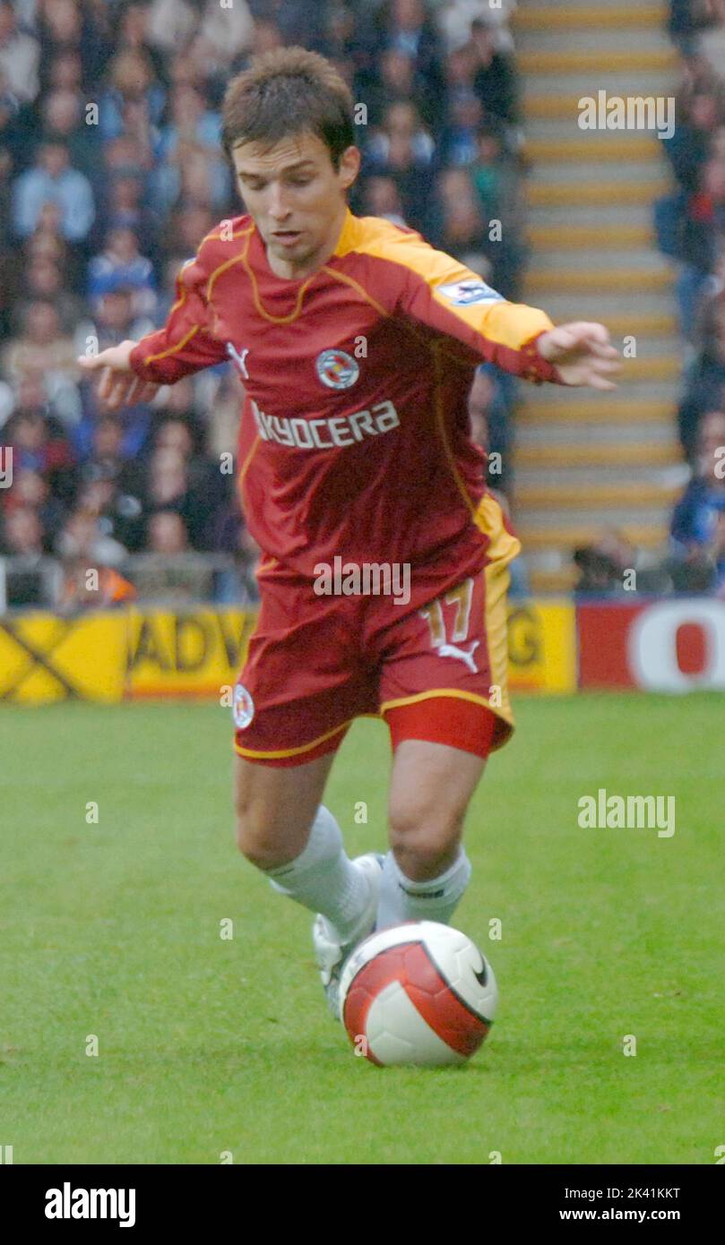 PORTSMOUTH V READING BOBBY CONVEY PIC MIKE WALKER, 2006 Stock Photo - Alamy