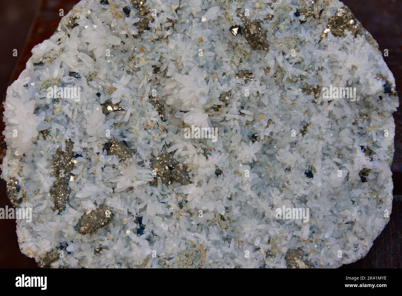 Natural mineral white quartz Stock Photo - Alamy
