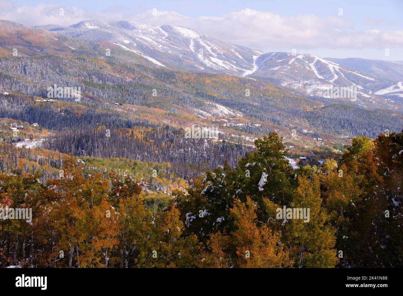 Ski colors hi-res stock photography and images - Alamy